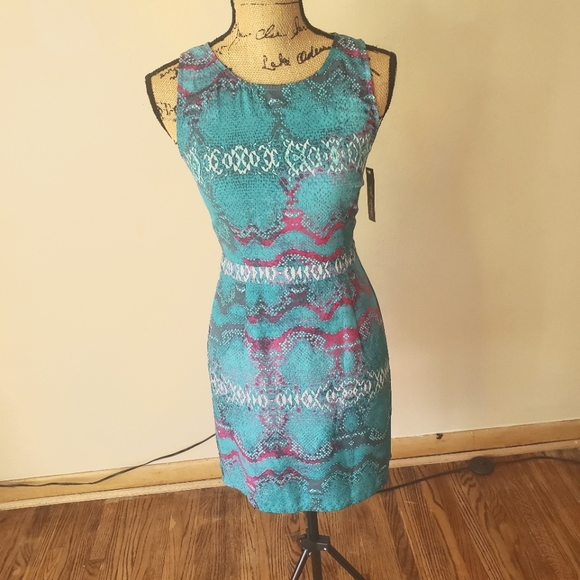 charlie jade | Dresses | Charlie Jade Blue Geometric Bodycon Dress Nwt ...